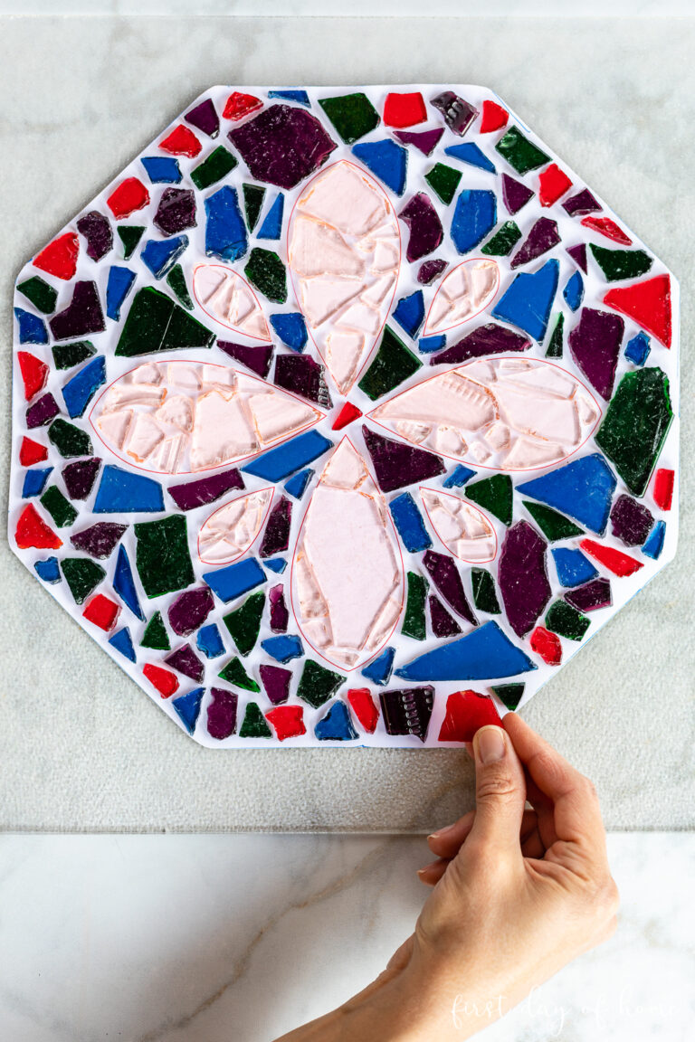 How to Make Beautiful DIY Mosaic Stepping Stones