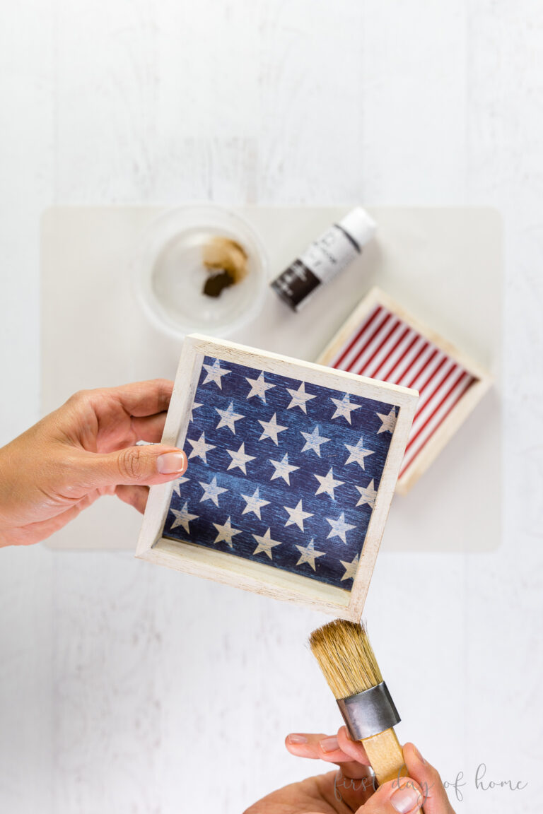 DIY Patriotic Wood Signs in 10 Minutes