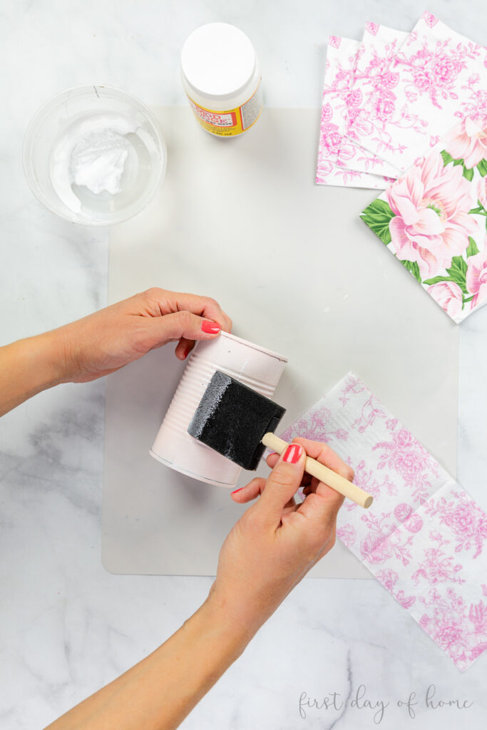 How to Decoupage Cans: Easy Craft Idea