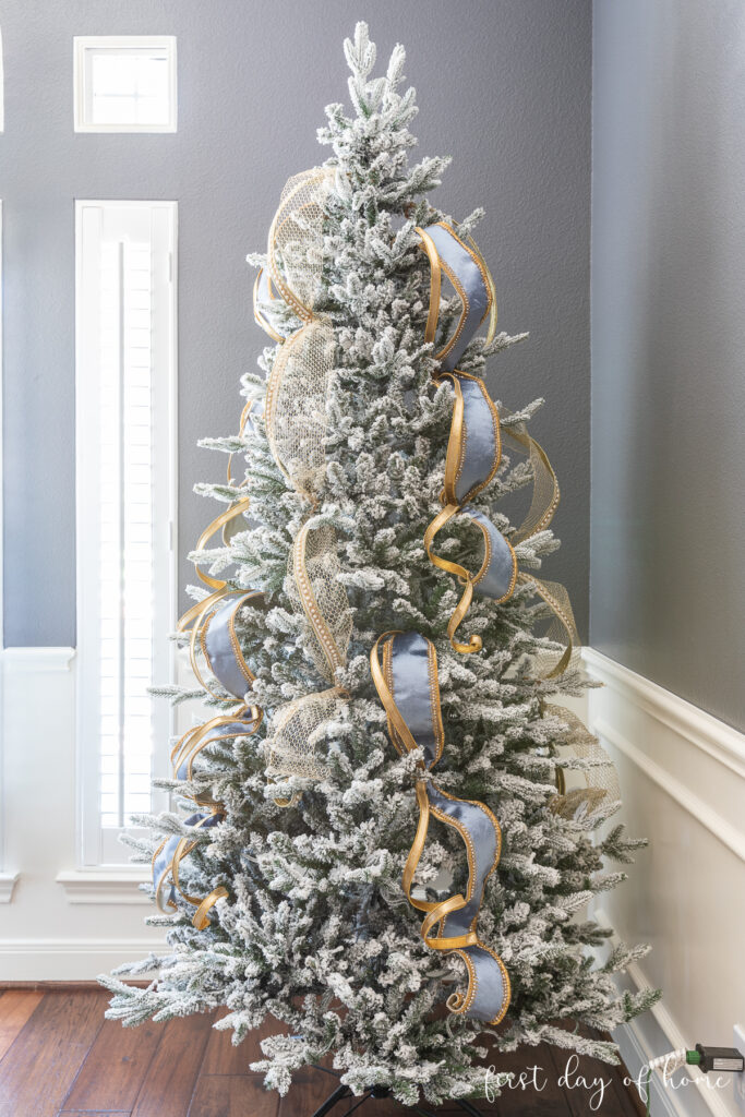 Flocked Christmas Tree Decorating Ideas (2026)